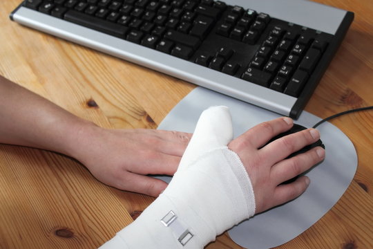 Verstaucht Imej – Semak Imbas 8 Foto, Vektor dan Video Stok | Adobe Stock