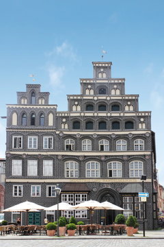 「Handelshaus」の写真素材 | 219件の無料イラスト画像 | Adobe Stock