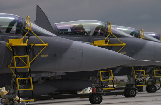 รูปภาพGripen – เลือกดูภาพถ่ายสต็อก เวกเตอร์ และวิดีโอ382 | Adobe Stock