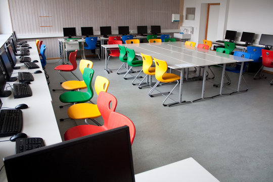 Computerraum Images – Browse 49 Stock Photos, Vectors, and Video ...