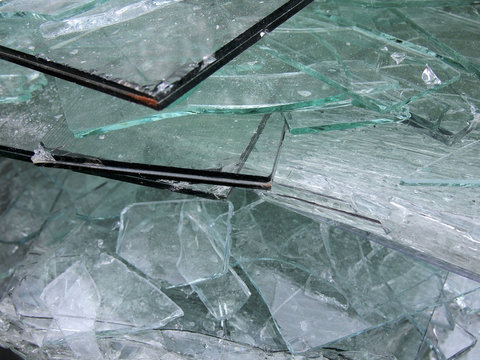 Glasbruch Bilder – Durchsuchen 1,747 Archivfotos, Vektorgrafiken und ...