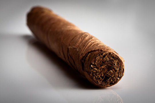 Cygaro Bilder – Durchsuchen 274 Archivfotos, Vektorgrafiken und Videos ...