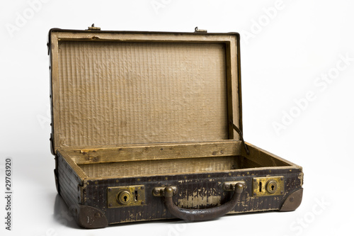 "Alter Koffer" Stockfotos und lizenzfreie Bilder auf Fotolia.com - Bild ...