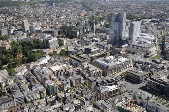 Zeil bilder – Bläddra bland 861 stockfoton, vektorer och videor | Adobe ...