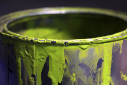 "Paint Cans" Bilder – Durchsuchen 1,449 Archivfotos, Vektorgrafiken und ...