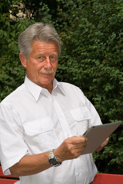 Pensionist Bilder – Durchsuchen 1,062 Archivfotos, Vektorgrafiken und ...