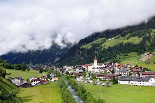 รูปภาพ"Tal – เลือกดูภาพถ่ายสต็อก เวกเตอร์ และวิดีโอ161,451 | Adobe Stock