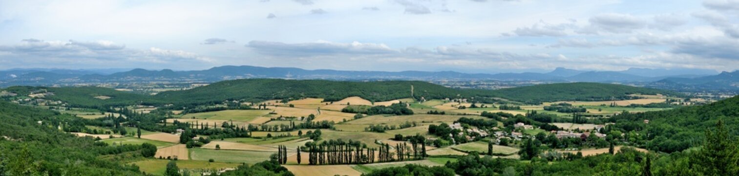 「Drome」の画像 - 6,643 件の Stock 写真、ベクターおよびビデオ | Adobe Stock