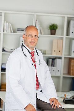 Hausarzt Images – Browse 7,784 Stock Photos, Vectors, and Video | Adobe ...