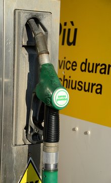 "Benzina Verde" Imagens – Procure 42 fotos, vetores e vídeos | Adobe Stock