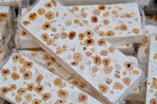Imágenes de Torrone: descubre bancos de fotos, ilustraciones, vectores ...