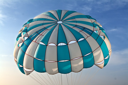 Parachute Images – Browse 251,838 Stock Photos, Vectors, and Video ...