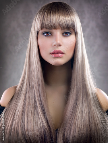 "Beautiful Girl with Blond Hair. Healthy Long Hair" Stockfotos und ...