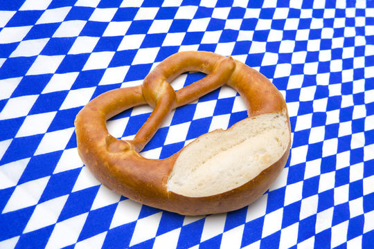 Laugenecke-Bilder: Stock-Fotos & -Videos. | Adobe Stock