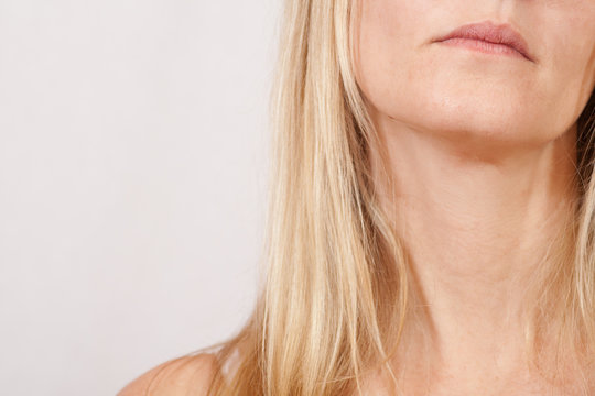 Dekoltee Bilder – Durchsuchen 1,419 Archivfotos, Vektorgrafiken und ...