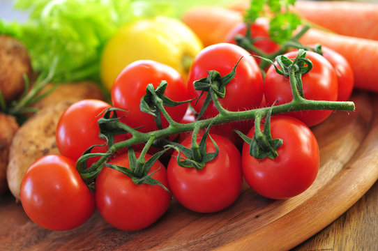 รูปภาพCherrytomate – เลือกดูภาพถ่ายสต็อก เวกเตอร์ และวิดีโอ1,037 ...