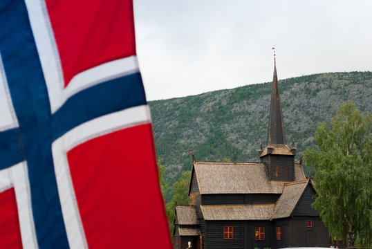 Lom Bilder – Durchsuchen 5,401 Archivfotos, Vektorgrafiken und Videos ...