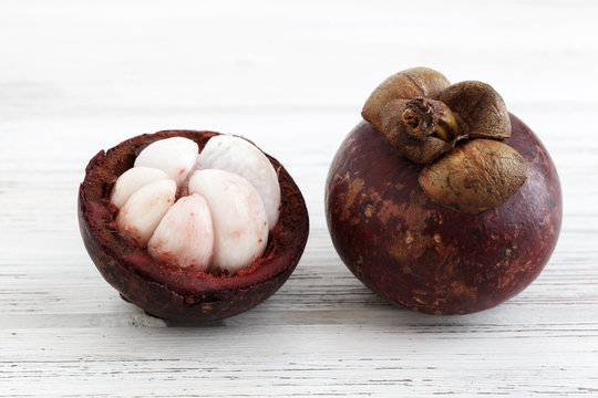 รูปภาพMangostane – เลือกดูภาพถ่ายสต็อก เวกเตอร์ และวิดีโอ256 | Adobe Stock