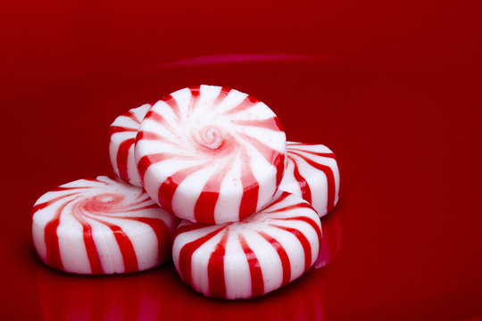 Round Peppermint Candy Images – Browse 3,805 Stock Photos, Vectors, and ...