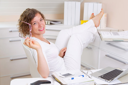 「Arzthelferin」の写真素材 | 1,616件の無料イラスト画像 | Adobe Stock