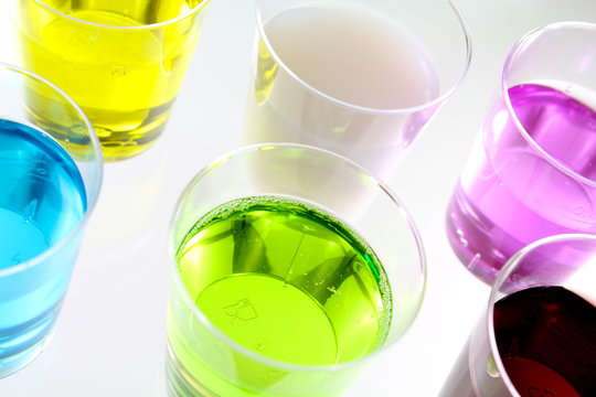 Chemiekalien - Images et vidéos libres de droits | Adobe Stock