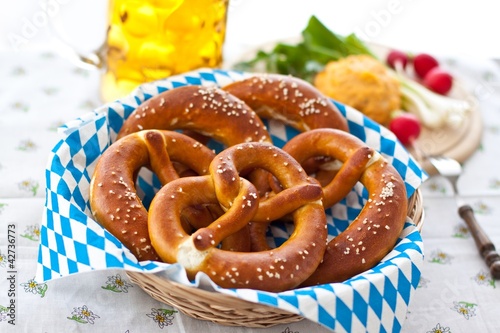"Frische Brezen" Stockfotos und lizenzfreie Bilder auf Fotolia.com ...