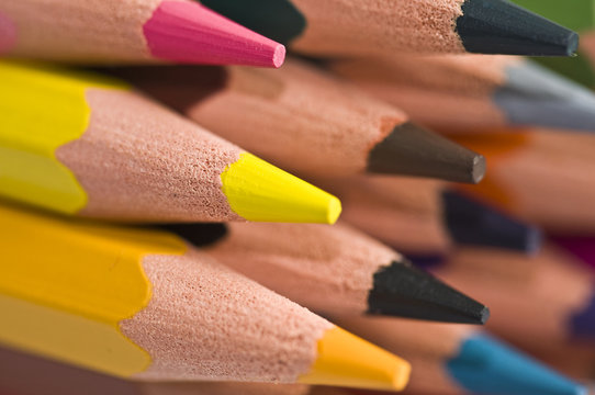 "Crayons De Couleur"-Bilder: Stock-Fotos & -Videos. | Adobe Stock