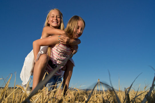 Huckepack Images – Parcourir 2,171 le catalogue de photos, vecteurs et ...