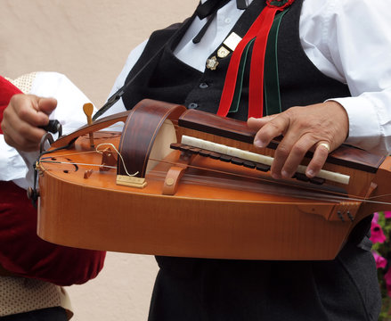 Drehleier Images – Browse 64 Stock Photos, Vectors, and Video | Adobe Stock