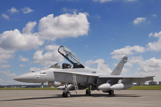 F18 画像 - 参照 535 Stock 写真、ベクターおよびビデオ | Adobe Stock