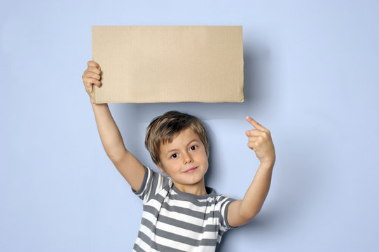 Pappschild Images – Browse 38 Stock Photos, Vectors, and Video | Adobe ...