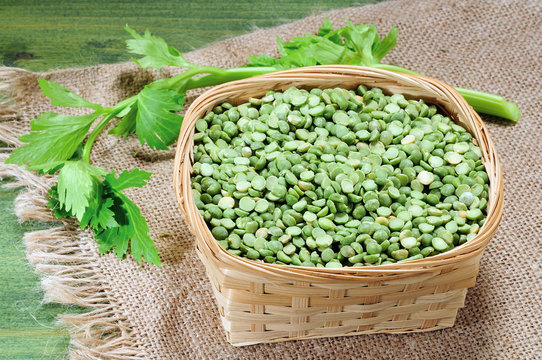 Peans Bilder – Durchsuchen 12,664 Archivfotos, Vektorgrafiken und ...