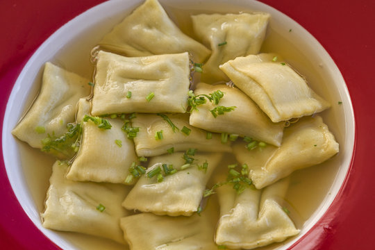 Maultaschensuppe Images – Browse 96 Stock Photos, Vectors, and Video ...