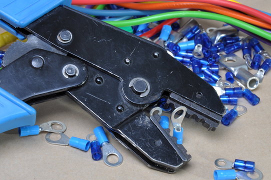 รูปภาพCrimp – เลือกดูภาพถ่ายสต็อก เวกเตอร์ และวิดีโอ27,545 | Adobe Stock