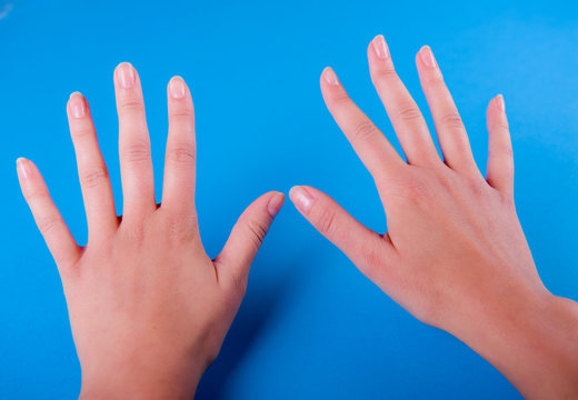 Female Knuckles-Bilder: Stock-Fotos & -Videos. | Adobe Stock