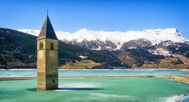 Reschenpass Bilder – Durchsuchen 2,057 Archivfotos, Vektorgrafiken und ...