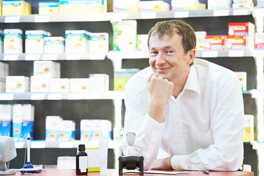 Pharmaceutist Bilder – Durchsuchen 2,758 Archivfotos, Vektorgrafiken ...