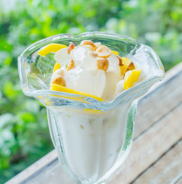 Iskrem Bilder – Durchsuchen 813 Archivfotos, Vektorgrafiken und Videos ...