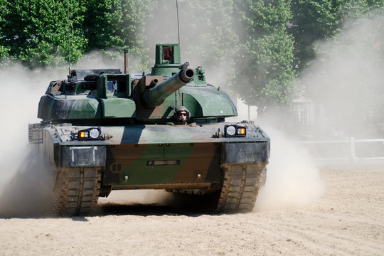 "Char D'assaut" Imagens – Procure 170 fotos, vetores e vídeos | Adobe Stock