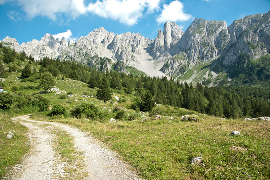 "Alpi Italiane" Images – Browse 1,056 Stock Photos, Vectors, and Video ...