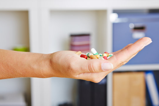 รูปภาพ"Tabletten – เลือกดูภาพถ่ายสต็อก เวกเตอร์ และวิดีโอ25,299 | Adobe ...