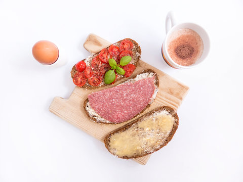 Salamibrot bilder – Bläddra bland 384 stockfoton, vektorer och videor ...