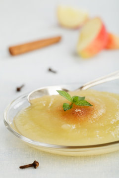 รูปภาพObstkompott – เลือกดูภาพถ่ายสต็อก เวกเตอร์ และวิดีโอ90 | Adobe Stock