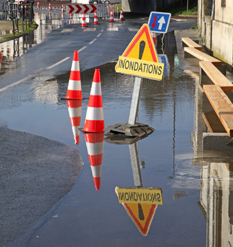 Inondation bilder – Bläddra bland 3,014 stockfoton, vektorer och videor ...