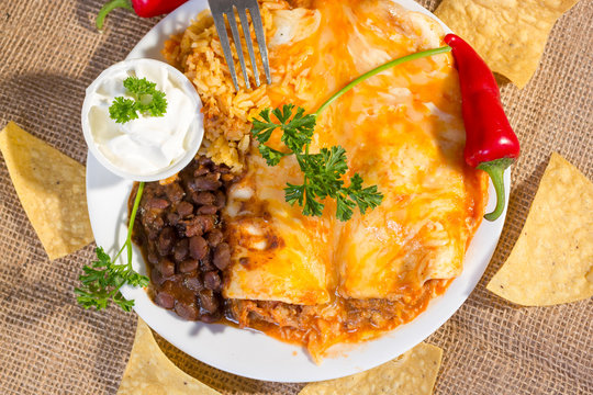 รูปภาพEnchilada – เลือกดูภาพถ่ายสต็อก เวกเตอร์ และวิดีโอ8,040 | Adobe Stock