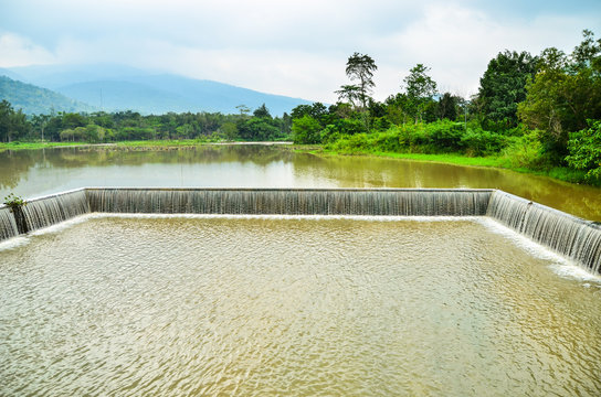 รูปภาพ"Check Dam" – เลือกดูภาพถ่ายสต็อก เวกเตอร์ และวิดีโอ1,105 | Adobe ...