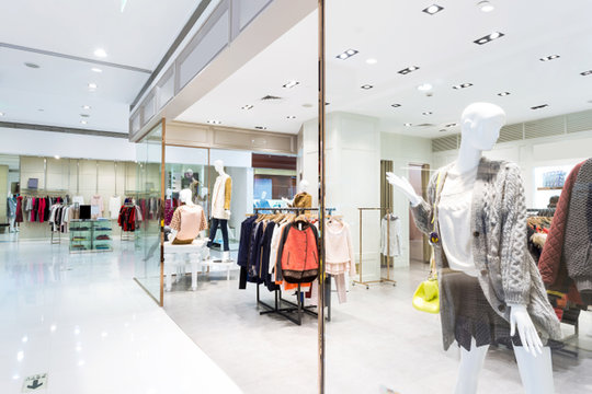 Showwindow Bilder – Durchsuchen 707 Archivfotos, Vektorgrafiken und Videos | Adobe Stock