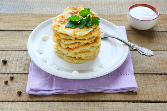 「Potapo」の写真素材 | 66件の無料イラスト画像 | Adobe Stock