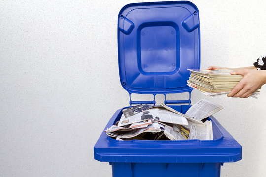 Mülltonnen-Bilder: Stock-Fotos & -Videos. | Adobe Stock