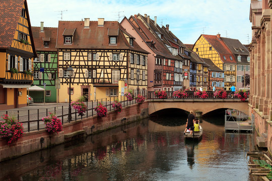 รูปภาพColmar – เลือกดูภาพถ่ายสต็อก เวกเตอร์ และวิดีโอ16,796 | Adobe Stock